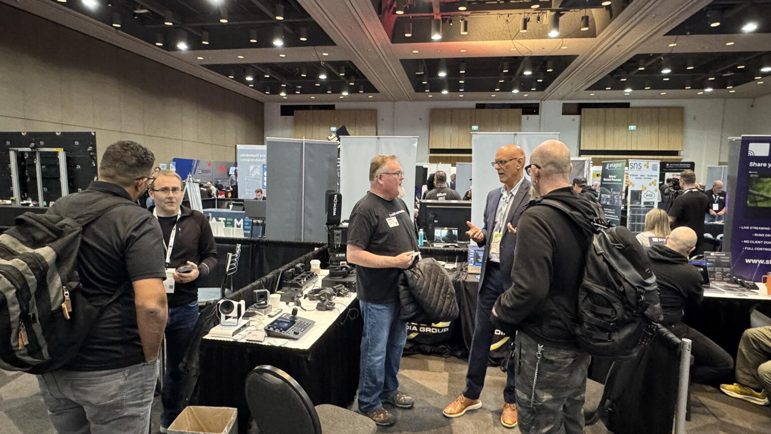 AVL Media Group | Canada